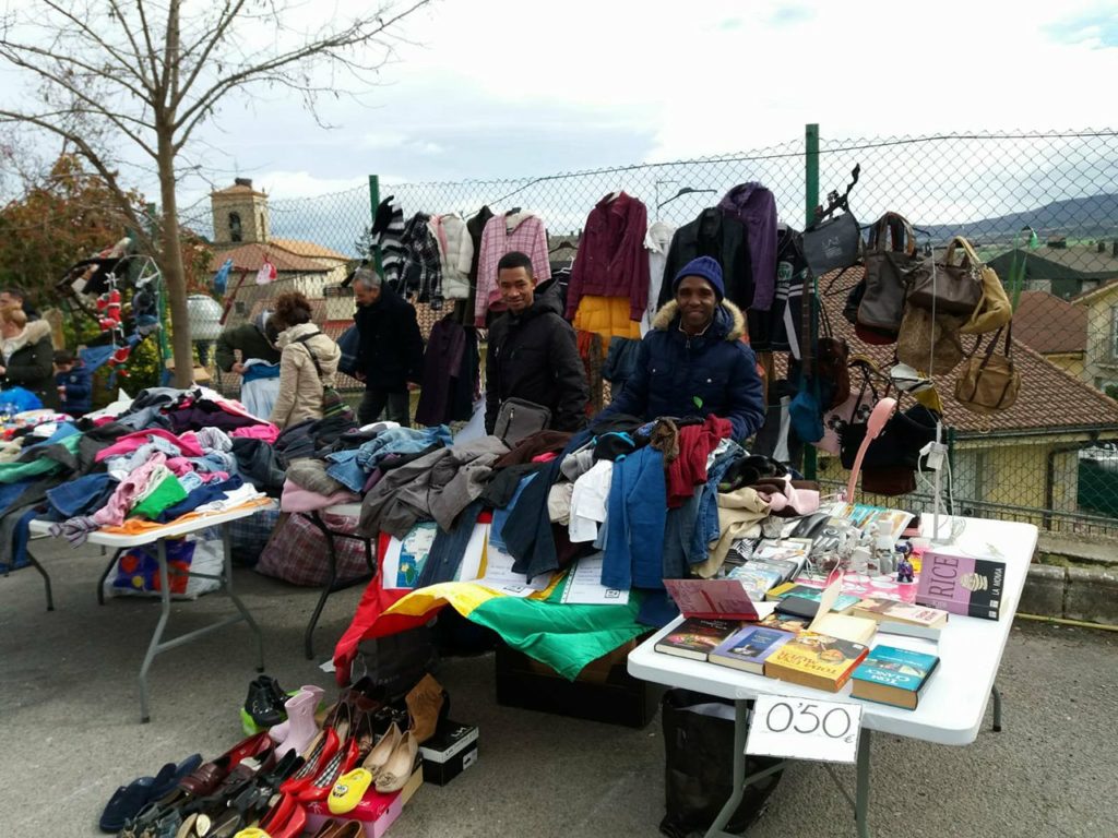 Mercadillo solidario – Haaly Pular